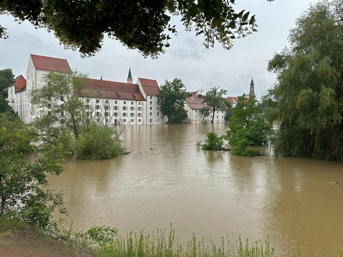 Hochwasser in Süddeutschland: Lage spitzt sich in einigen Gebieten zu – DiePresse.com